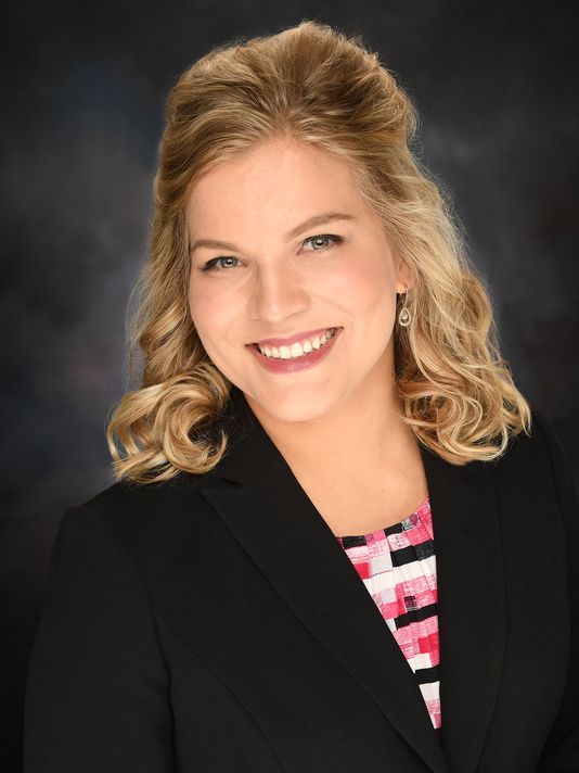 Crystal Siemers-Peterman Named 70th Alice in Dairyland - Cowsmo