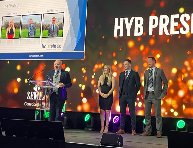 Holstein UK Crowns 2023 Presidents Medal Award Winner - Cowsmo